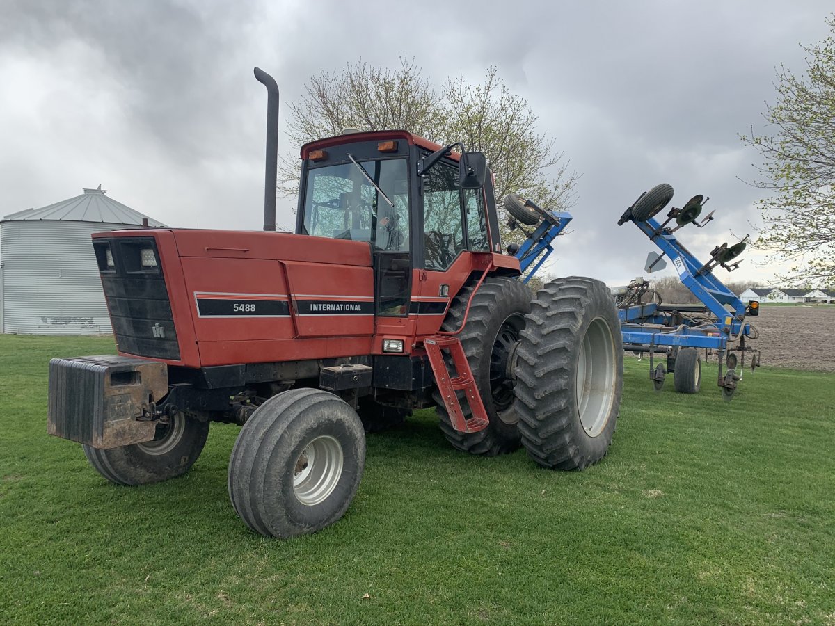Best Looking Tractor - Page 3 - Technical IH Talk - Red Power Magazine ...