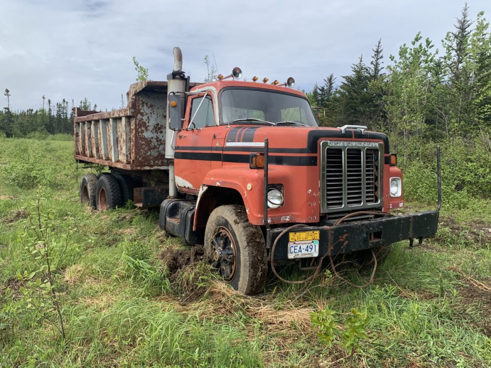 What’s different about this ‘75? - IH Trucks - Red Power Magazine Community