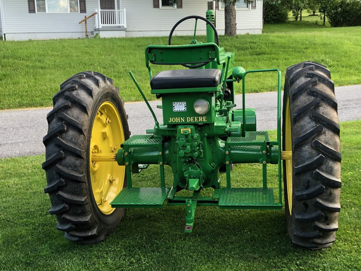 Rear Steps on 560 - Technical IH Talk - Red Power Magazine Community