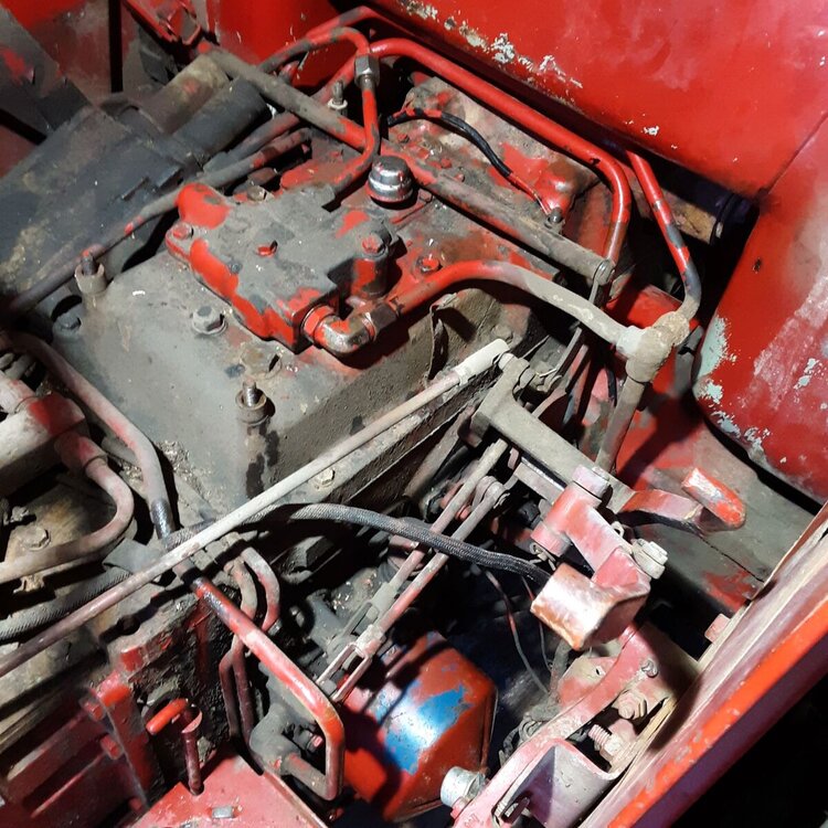 Front end loader control valves - Technical IH Talk - Red Power ...