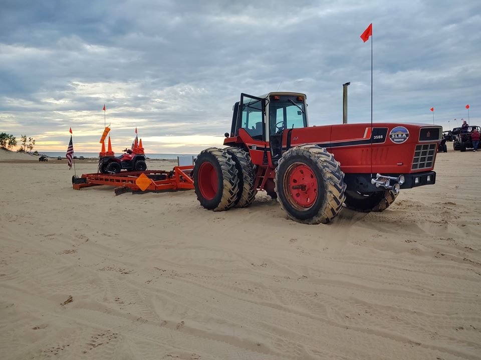 IH 3588 sand groomer - General Chat - Red Power Magazine Community