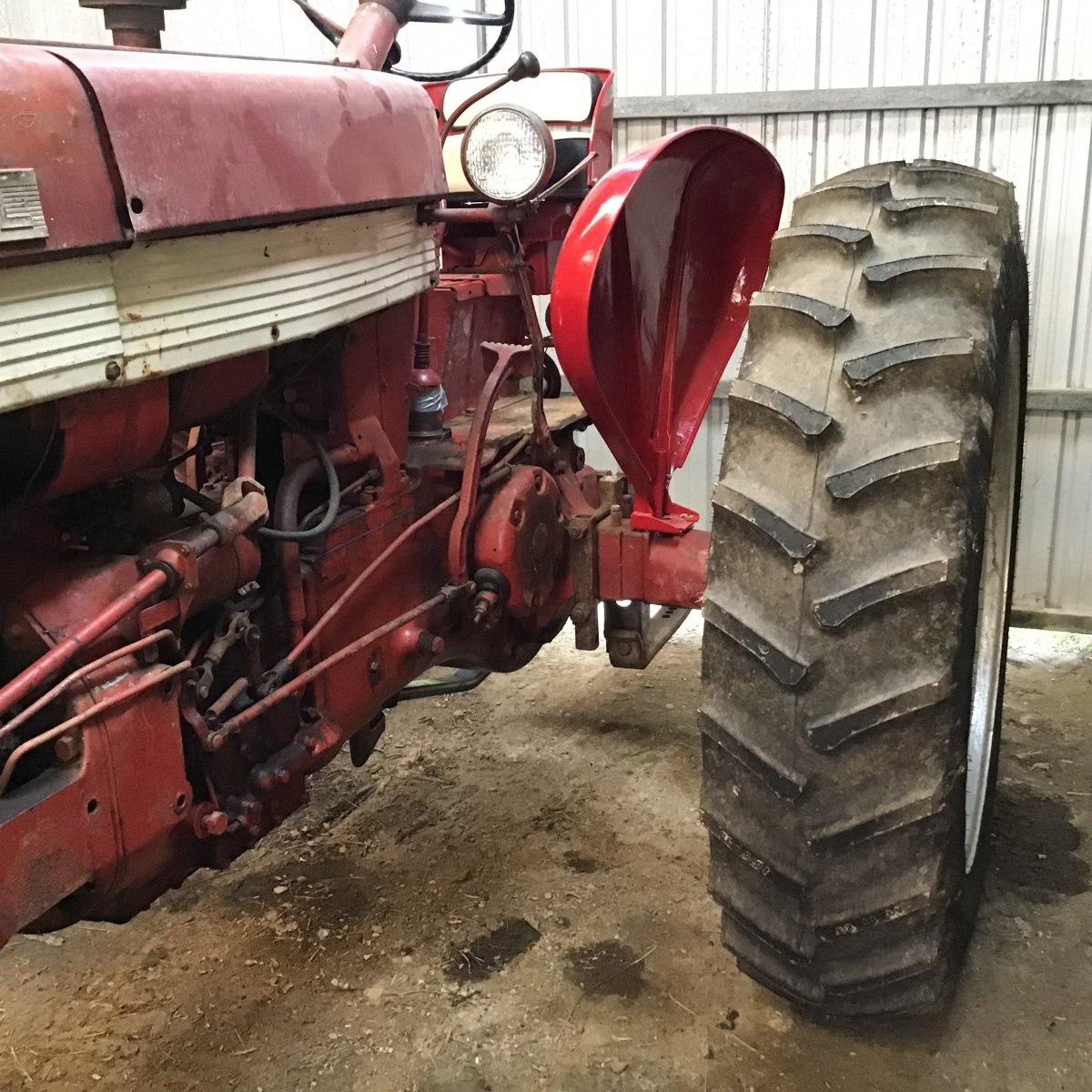 Farmall 560 tires - Technical IH Talk - Red Power Magazine Community