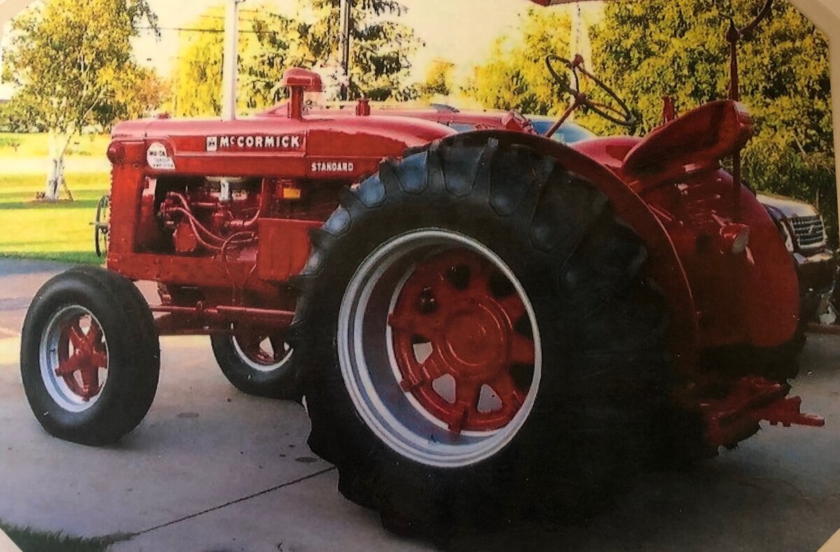Looking for my grandpas International McCormick super W6-TA That my mom ...