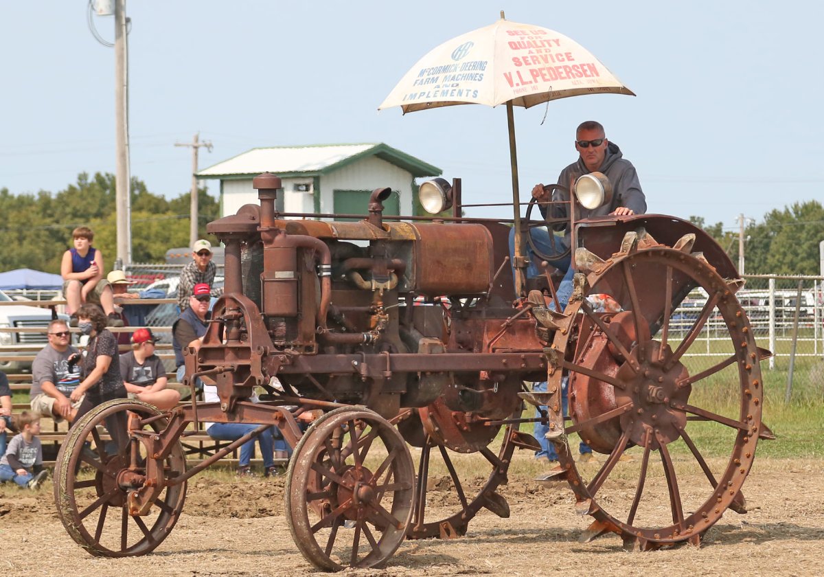 F30 Cane twins - Projects, Builds, & Restorations - Red Power Magazine ...
