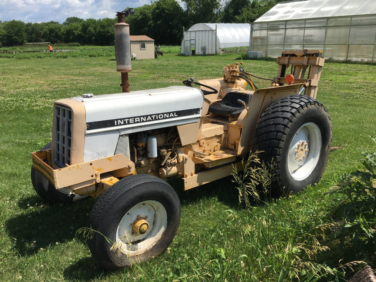 IH 2400 Hydro Forklift For Sale - Technical IH Talk - Red Power ...