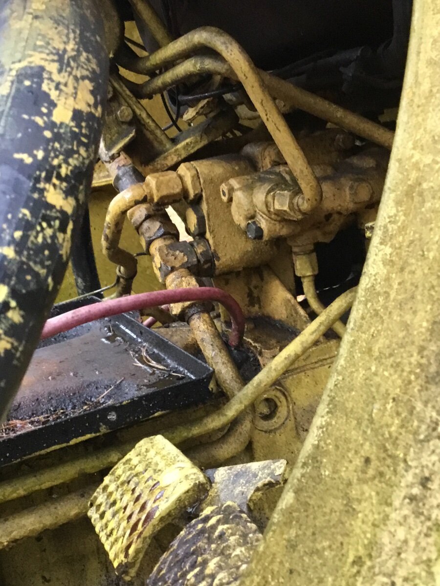 IH 2504 Tractor and 3000 Backhoe - Technical IH Talk - Red Power ...