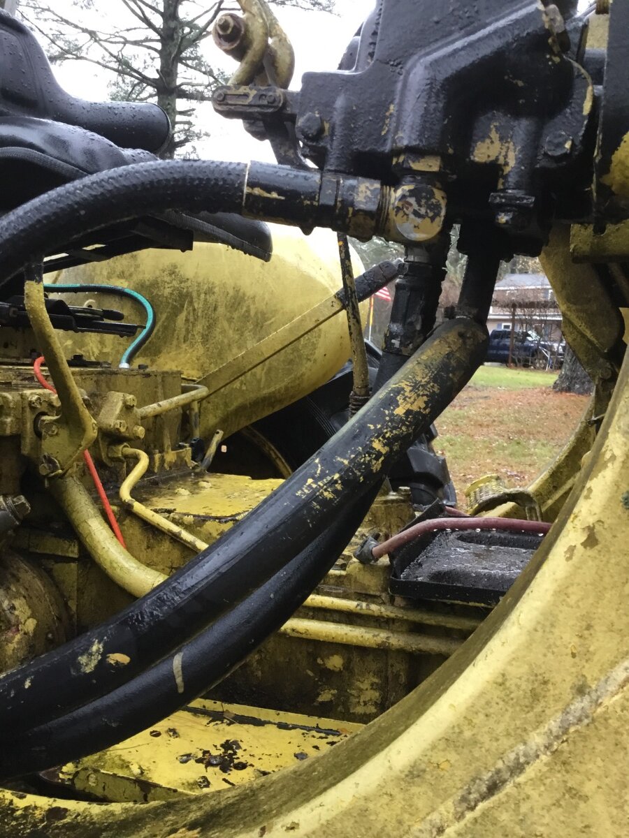 IH 2504 Tractor and 3000 Backhoe - Technical IH Talk - Red Power ...