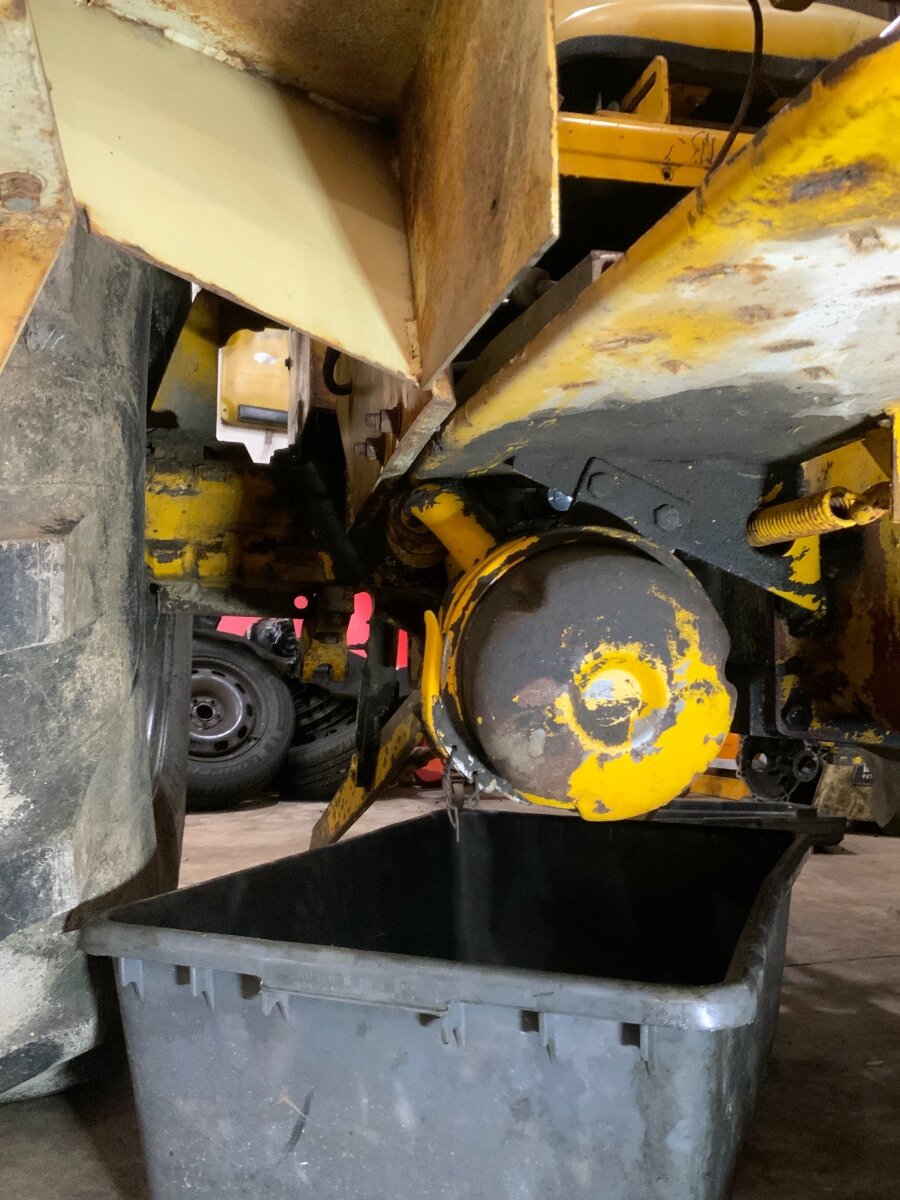 2050 loader removal ih444 - Technical IH Talk - Red Power Magazine ...