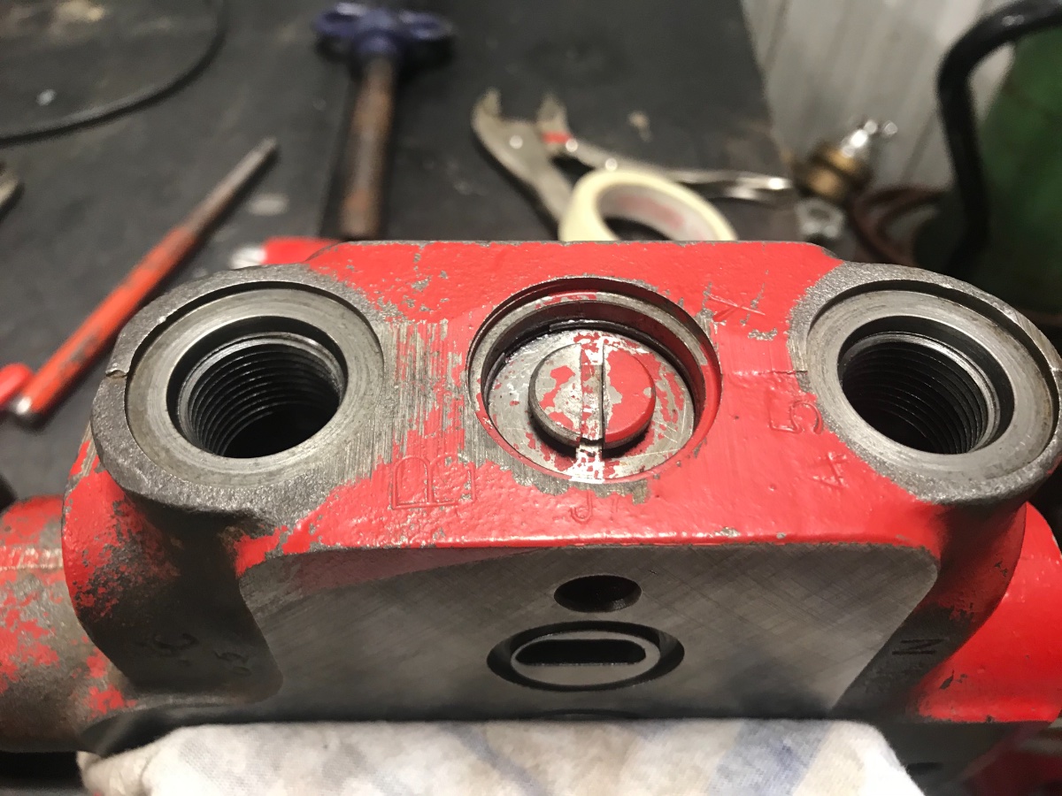 '66 Auxiliary Valves questions. - Technical IH Talk - Red Power ...