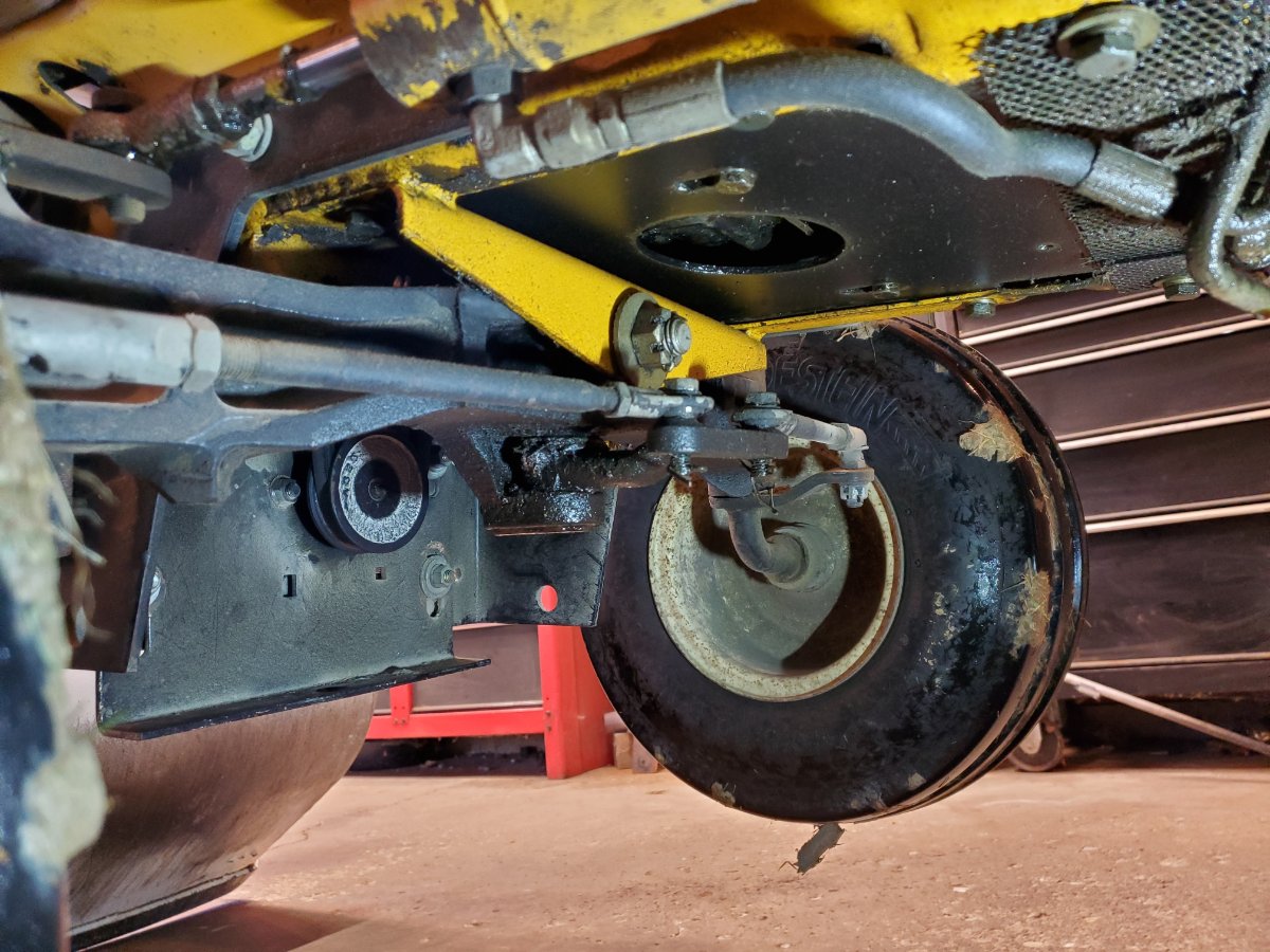 Kwik Way loader quick attach - Cub Cadets - Red Power Magazine Community