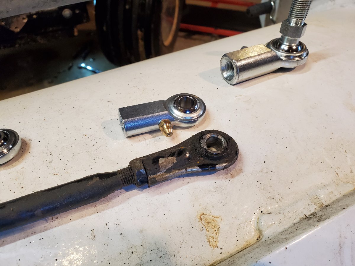 Kwik Way loader quick attach - Cub Cadets - Red Power Magazine Community