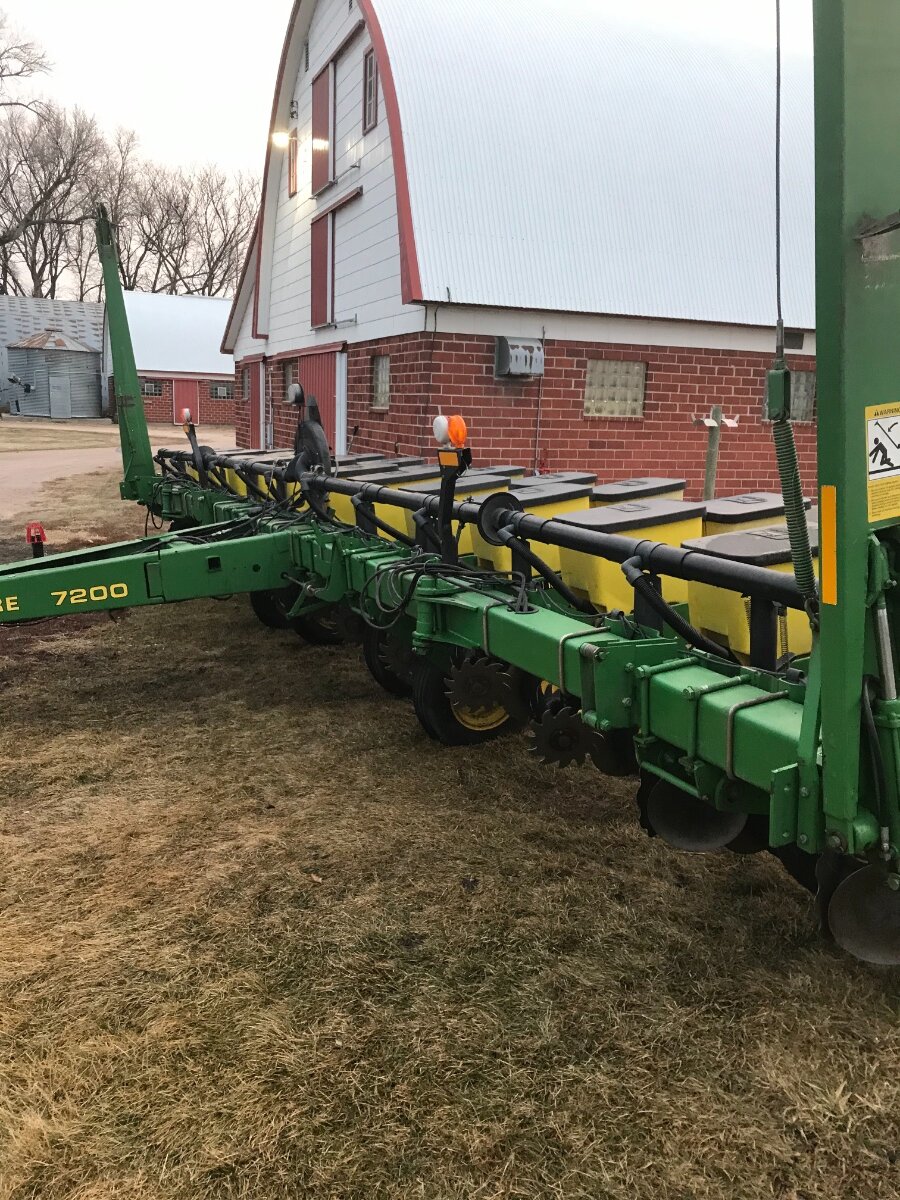 Planter folding styles, pros and cons - General Chat - Red Power ...