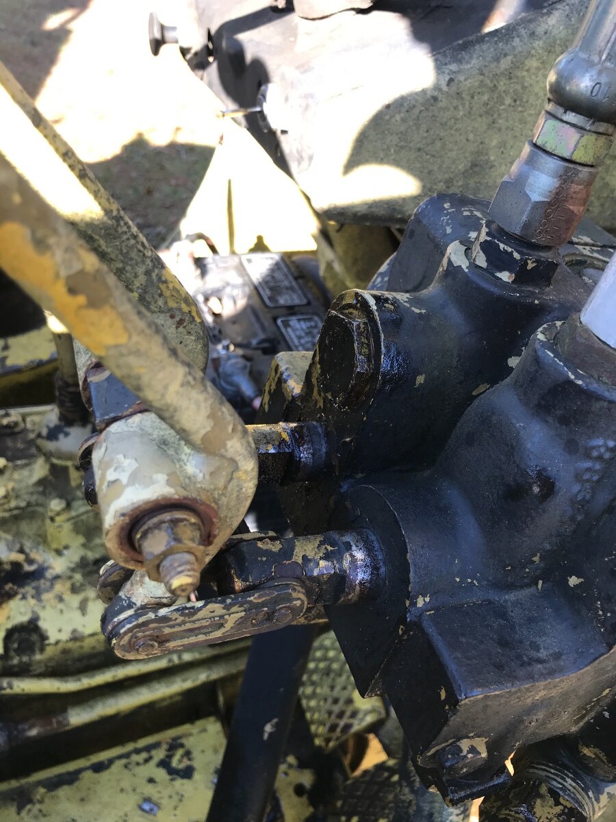 IH 2504 Tractor and 3000 Backhoe - Page 4 - Technical IH Talk - Red ...