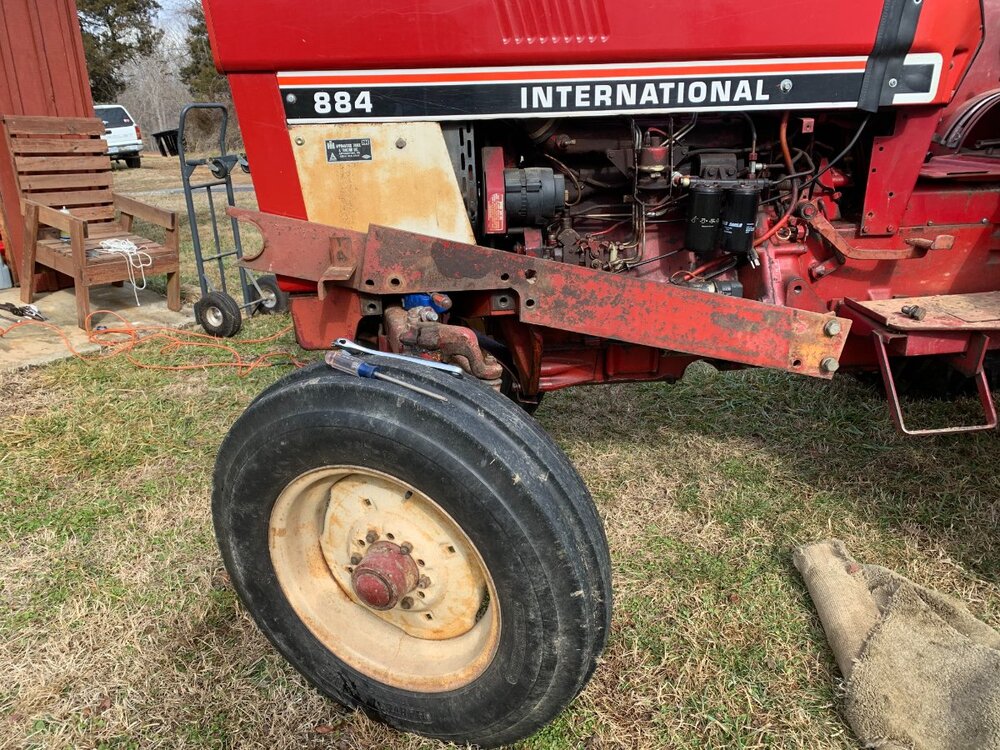 2250 loader mount brackets for IH884 utility tractor - Technical IH ...