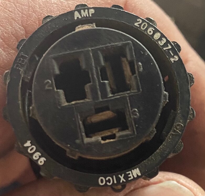 8930 monitor plug - Technical IH Talk - Red Power Magazine Community
