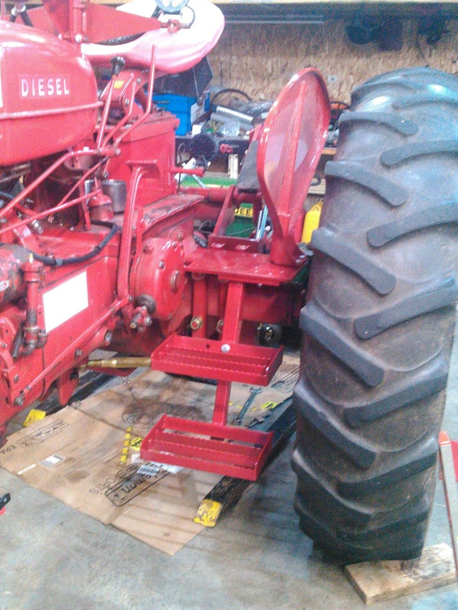 Farmall M Steps - Technical IH Talk - Red Power Magazine Community