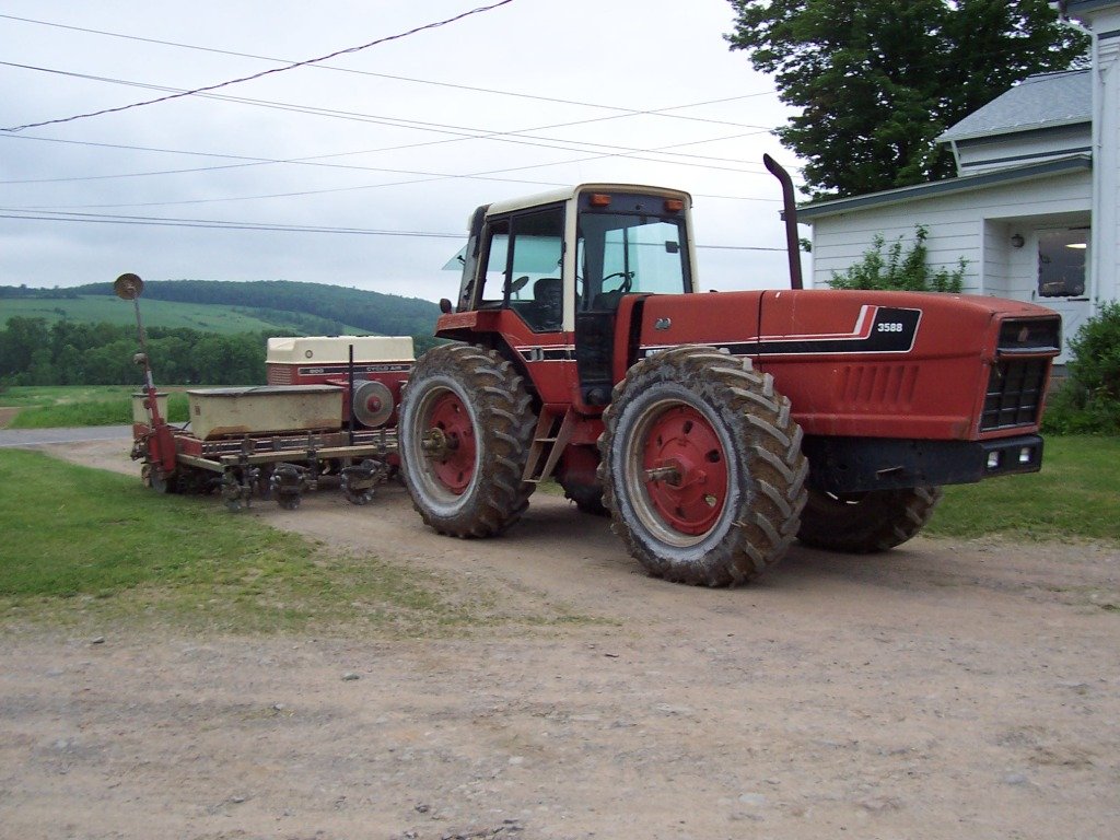 Tractor of the week # 5 3588 - General Chat - Red Power Magazine Community
