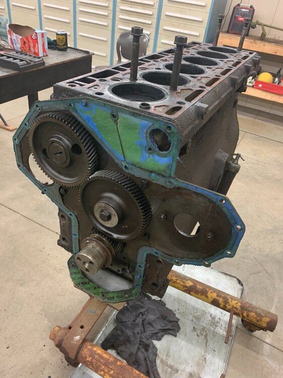 D310 engine assembly - Technical IH Talk - Red Power Magazine Community