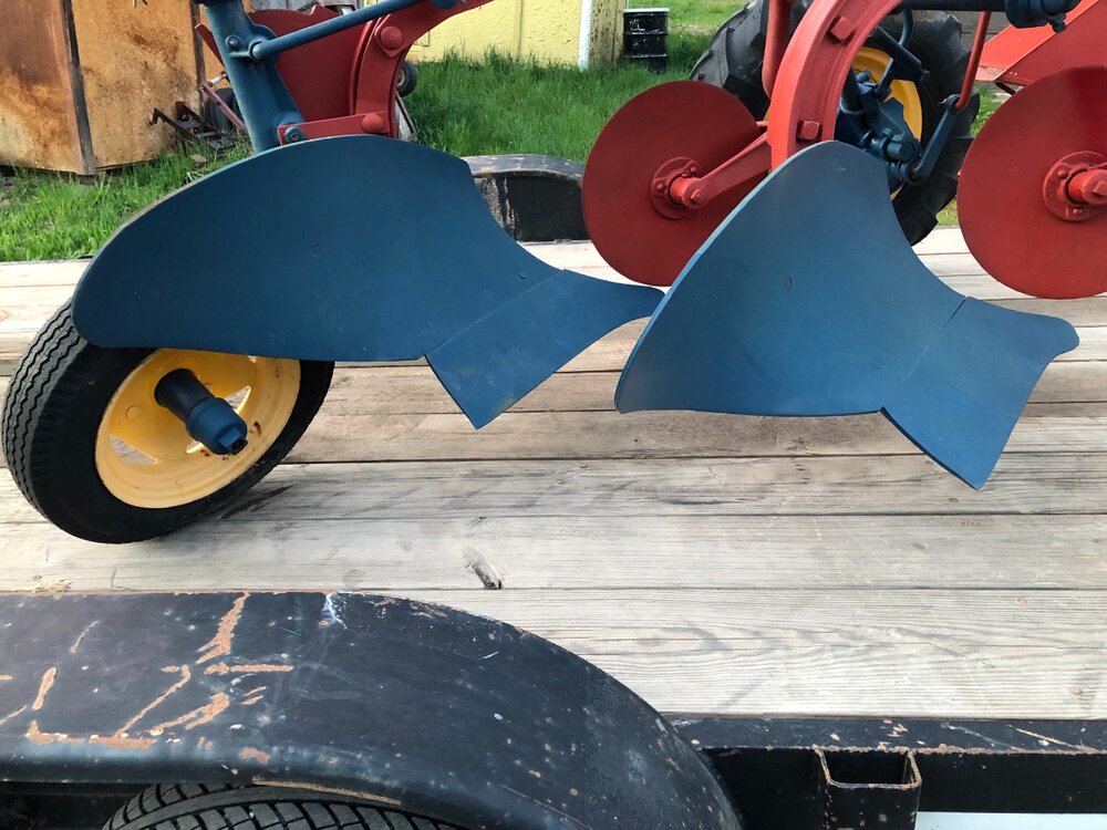 #8 Little Genius Plow? - Technical IH Talk - Red Power Magazine Community