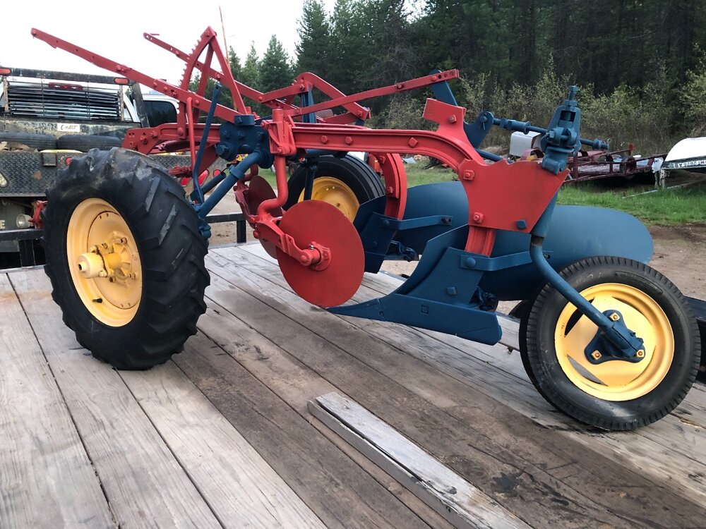 #8 Little Genius Plow? - Technical IH Talk - Red Power Magazine Community