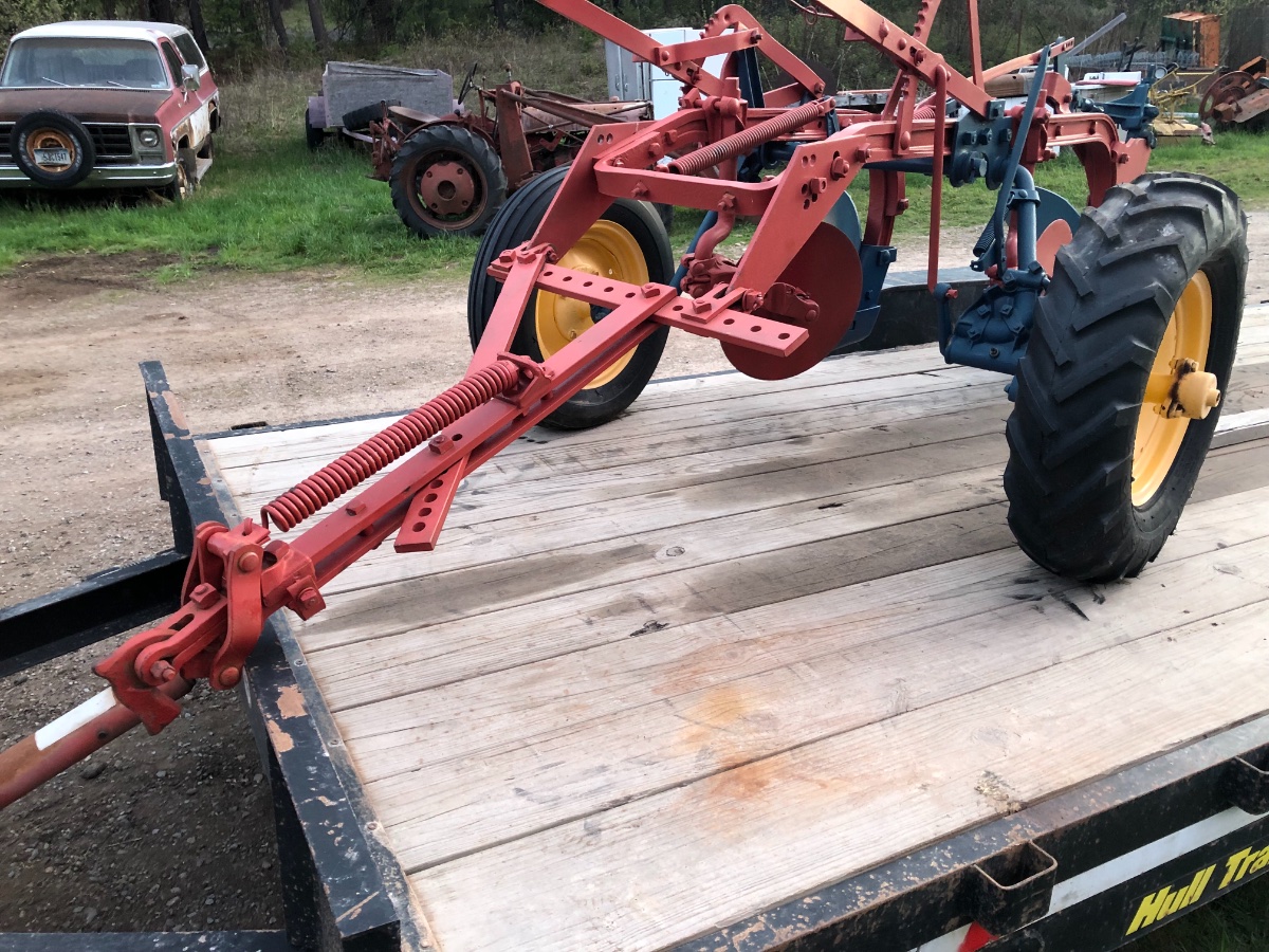 #8 Little Genius Plow? - Technical IH Talk - Red Power Magazine Community