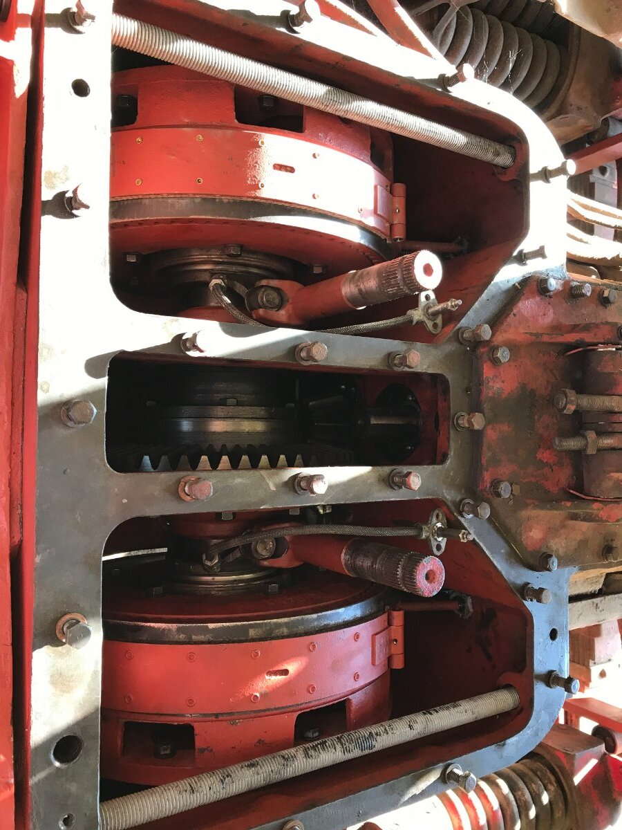 TD9-91 engine/clutch removal - IH Construction Equipment - Red Power ...