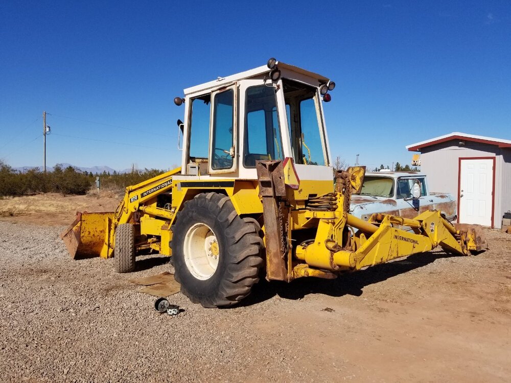 International 270A backhoe - IH Construction Equipment - Red Power ...