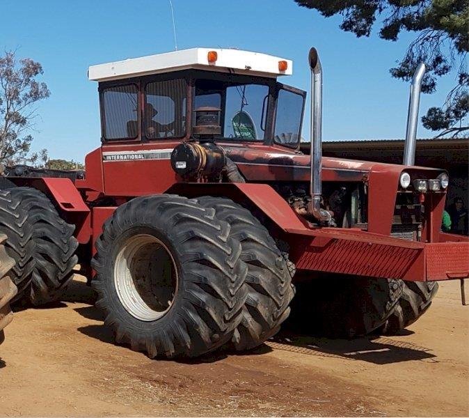 International Acremaster M-330-M Tractor - General Chat - Red Power ...