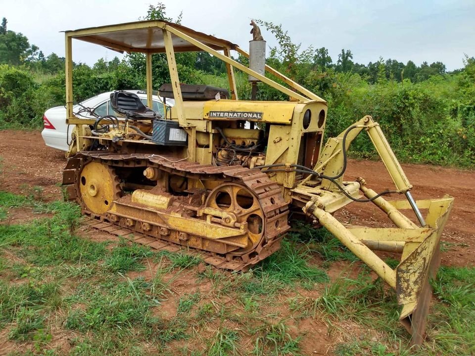 T340 with special k blade - IH Construction Equipment - Red Power ...