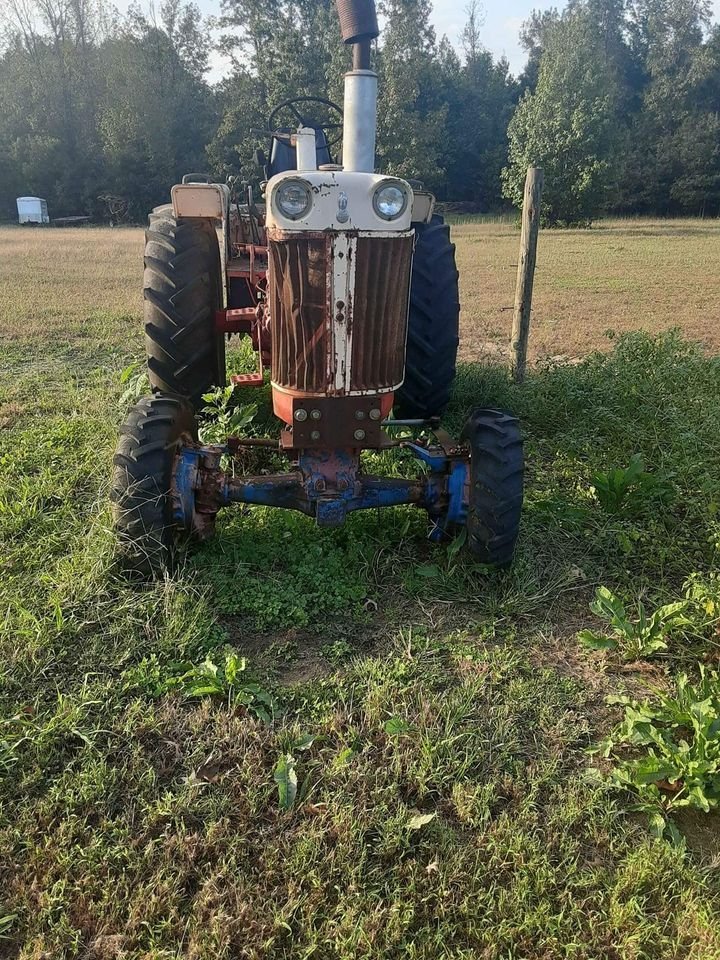 Real treat today, drove a Case 930 Comfort King western special ...