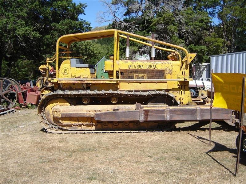 TD8 International Dozer - IH Construction Equipment - Red Power ...