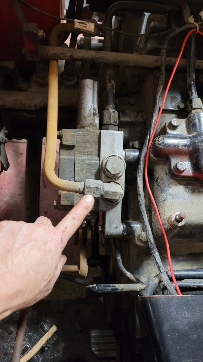 IH 485 Power Beyond Valve - Technical IH Talk - Red Power Magazine ...