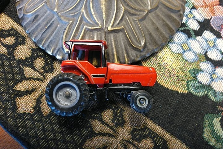 How rare is this 1/64th Case International 7130 with this type of front ...