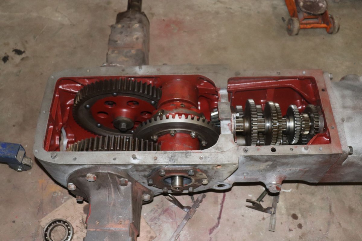 Farmall H Differential Bearing Endplay Shimming - Technical IH Talk ...
