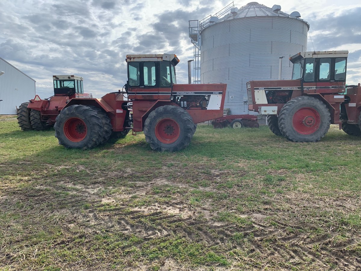 4586: A Rebuild/Repair - Projects, Builds, & Restorations - Red Power ...