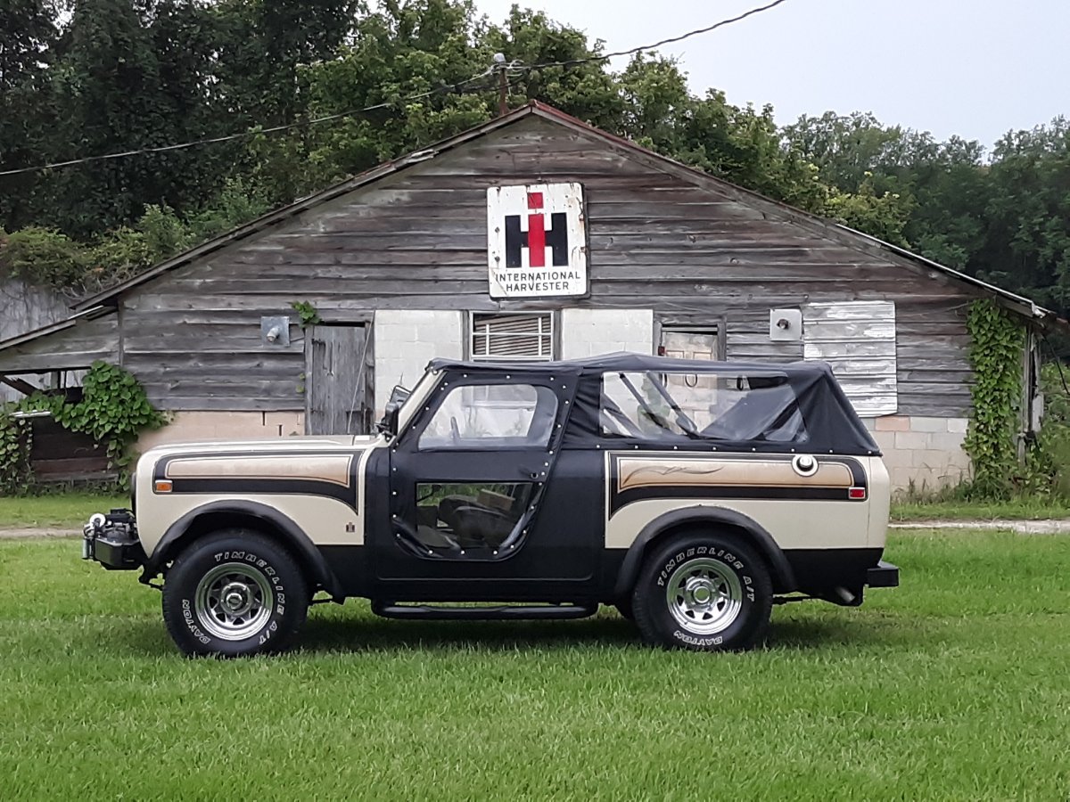 304 V8 carbs. - Technical IH Talk - Red Power Magazine Community