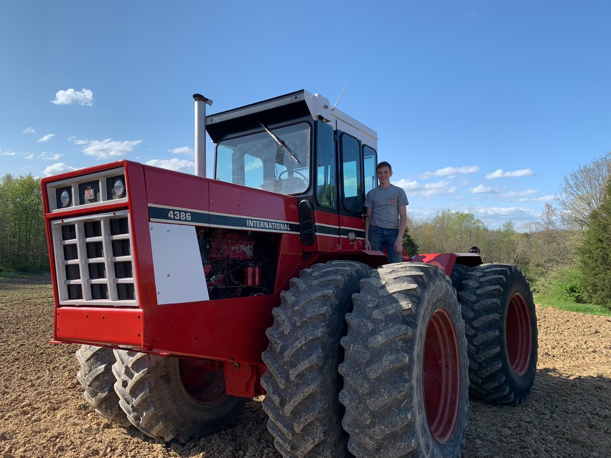 4386 Refresh - Projects, Builds, & Restorations - Red Power Magazine ...