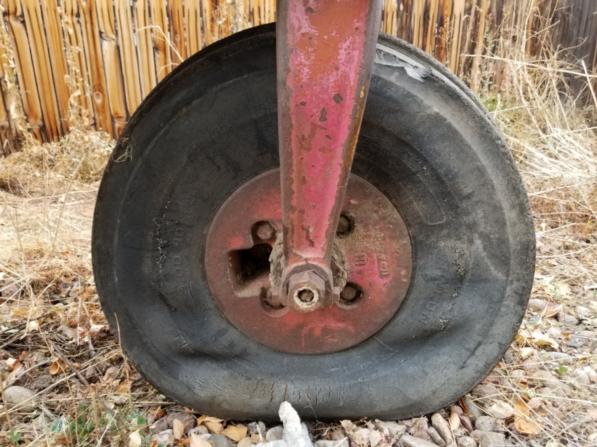 Farmall m single front wheel question. - Technical IH Talk - Red Power ...