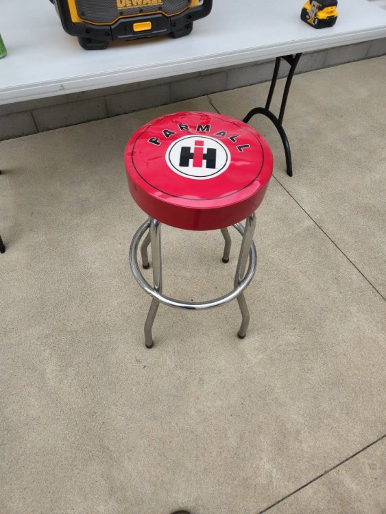 IH stool - General Chat - Red Power Magazine Community