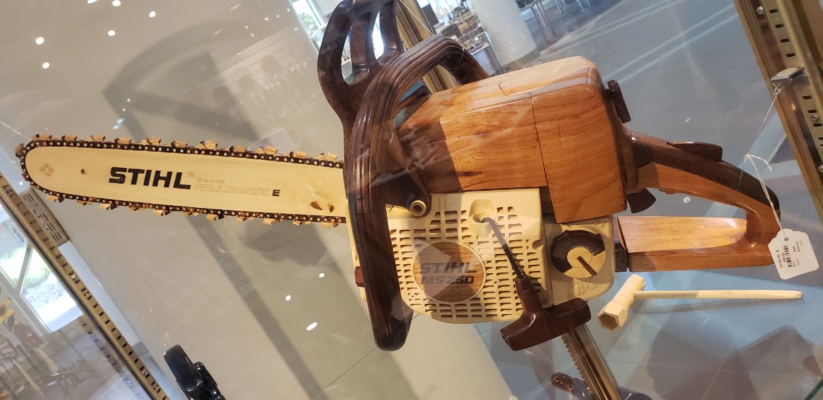 Now THIS is a big chain saw. - General Chat - Red Power Magazine Community