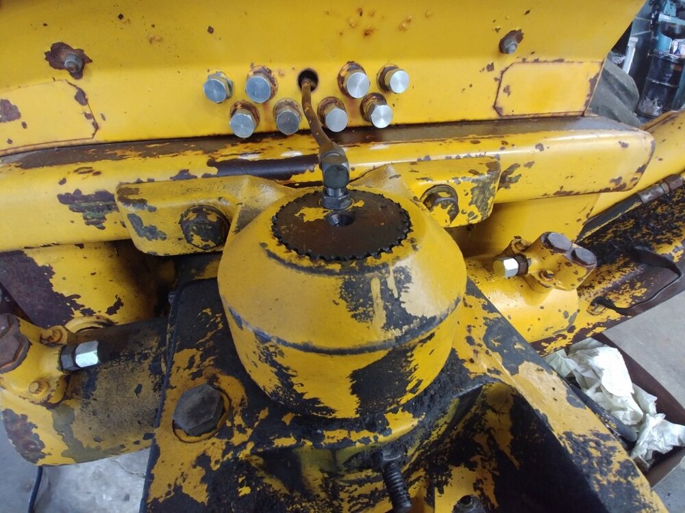 Swing arm seal fix on 260a IH backhoe (same as many others like the ...