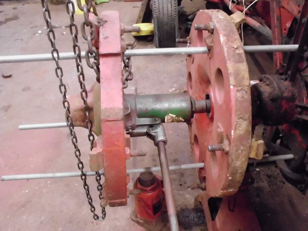 W4/W6 hubs - Technical IH Talk - Red Power Magazine Community