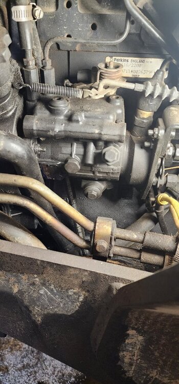 Injection pump timing on a CX 80 with perkins - Technical IH Talk - Red ...