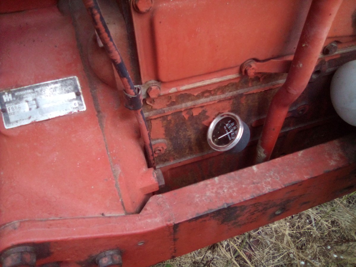 Oil pressure sensor on D239 - Technical IH Talk - Red Power Magazine ...