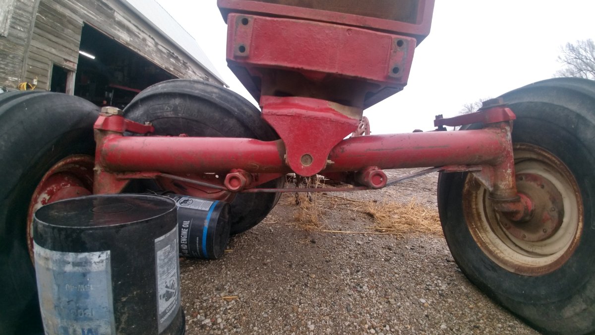 Brace for front axle - Technical IH Talk - Red Power Magazine Community