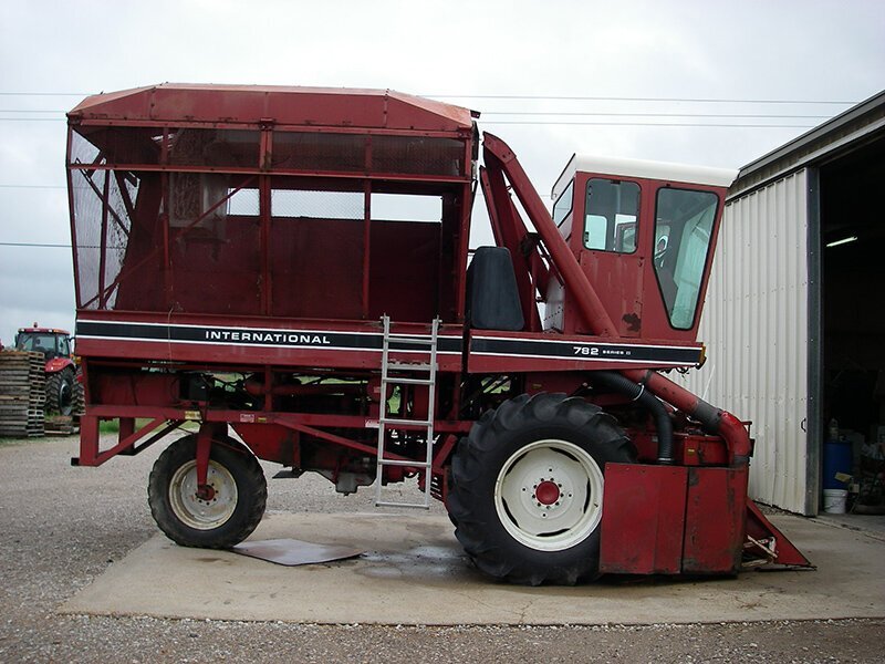 3 1/4" Axle dual wheels from 782 series II cotton picker? - Technical IH Talk - Red Power ...