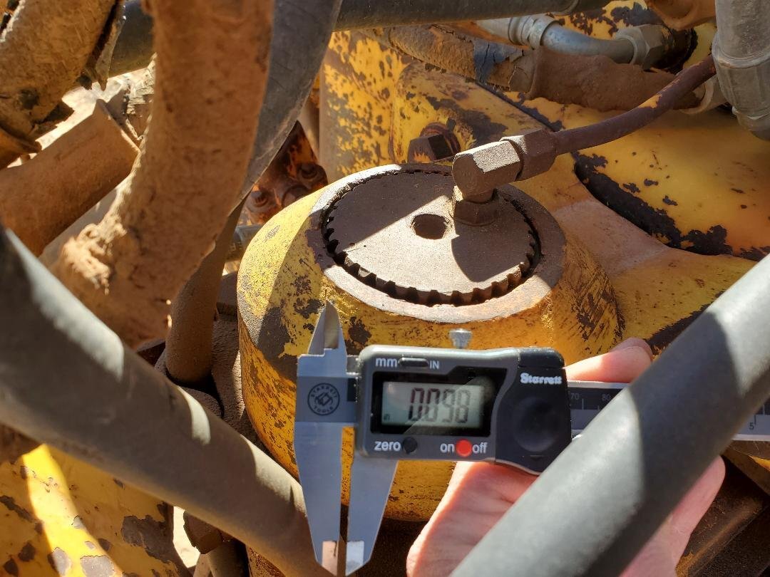 Swing arm seal fix on 260a IH backhoe (same as many others like the ...