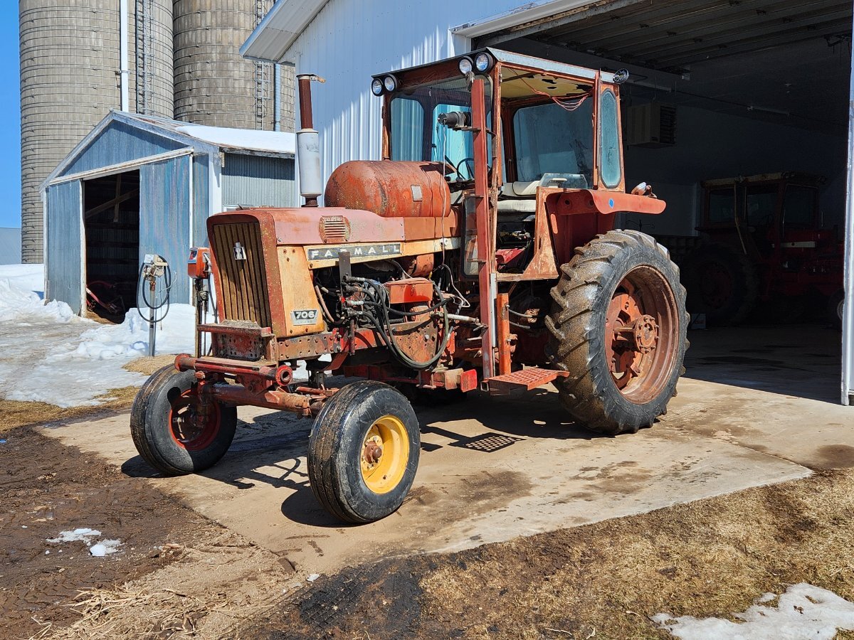 706 LP - Projects, Builds, & Restorations - Red Power Magazine Community