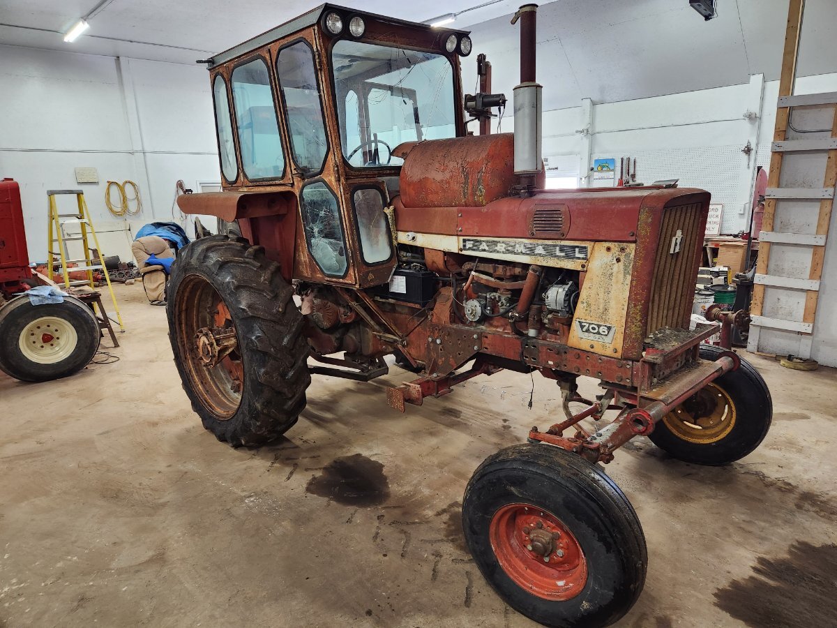 706 LP - Projects, Builds, & Restorations - Red Power Magazine Community