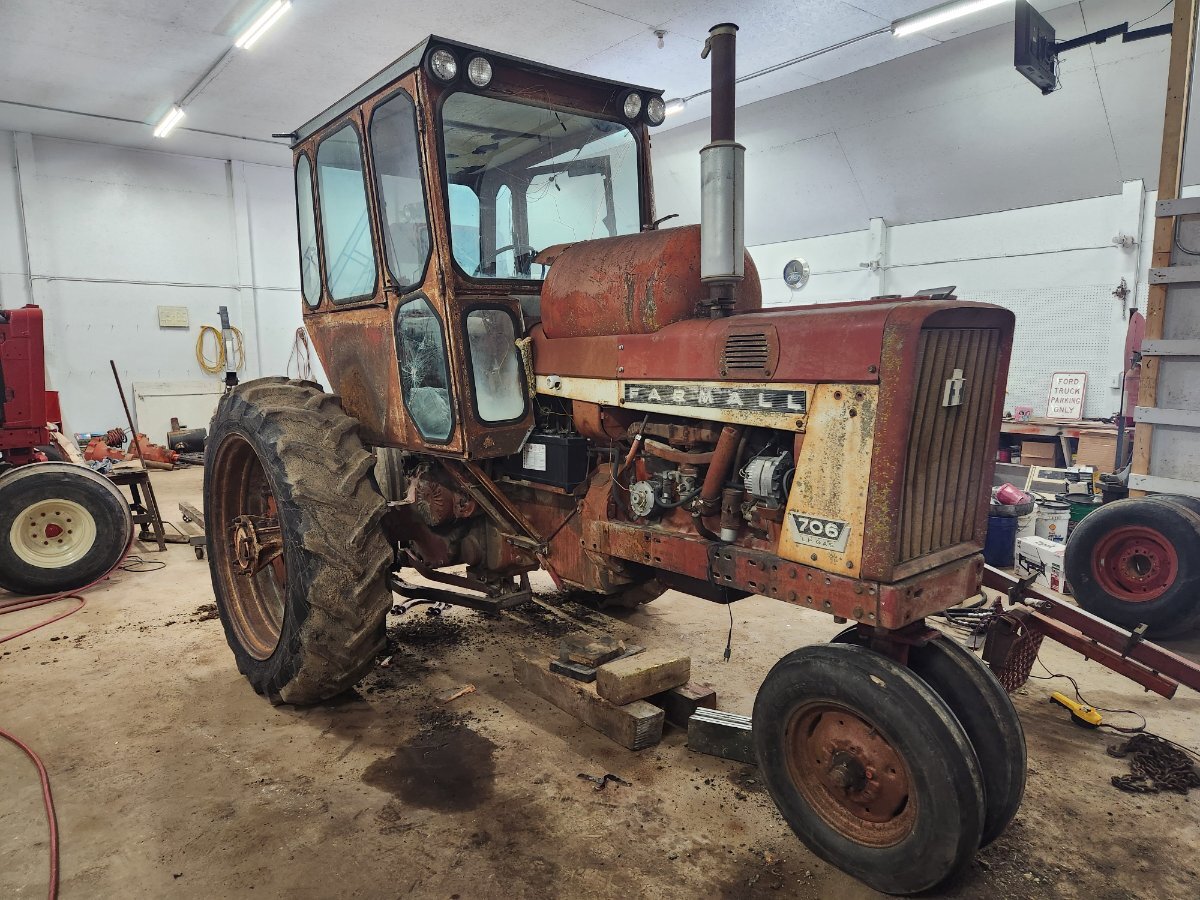 706 LP - Projects, Builds, & Restorations - Red Power Magazine Community